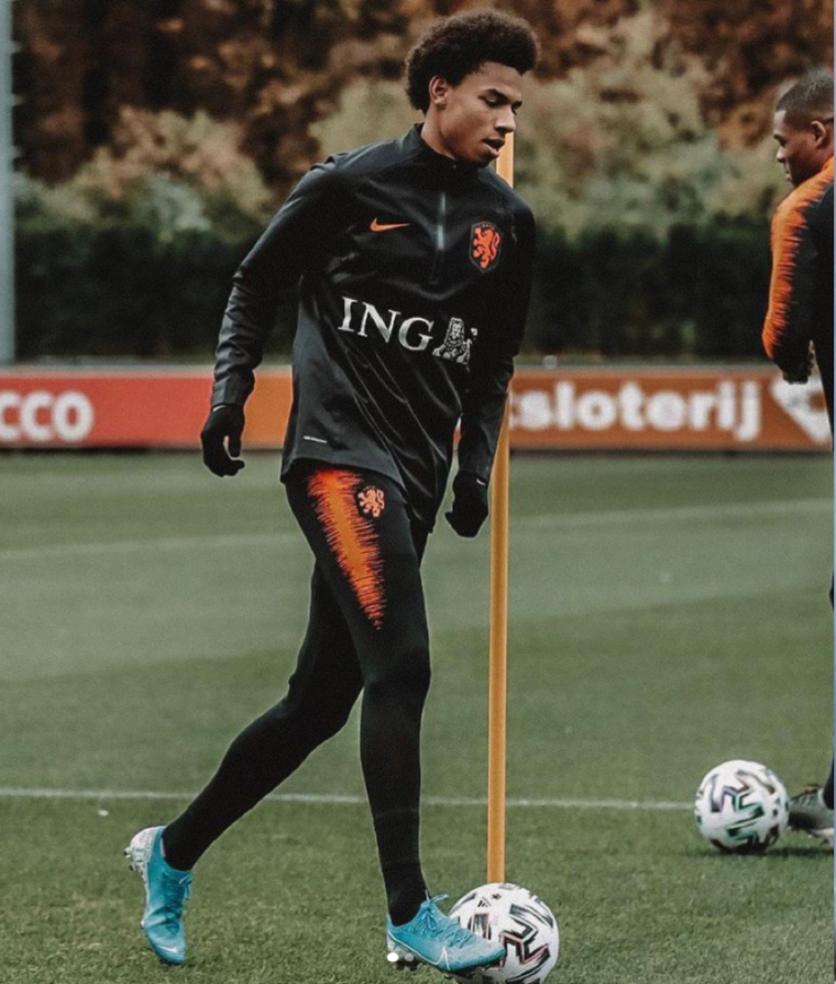 Calvin Stengs – PLAY ON. Voetbalkampen